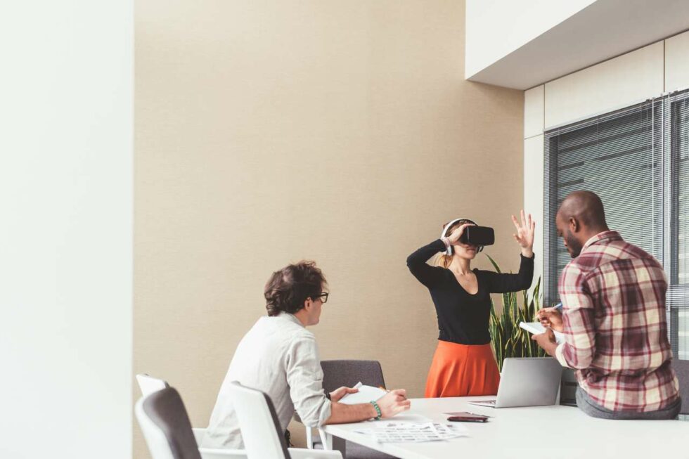 4 ways next-gen UX is critical to employee and client satisfaction ...